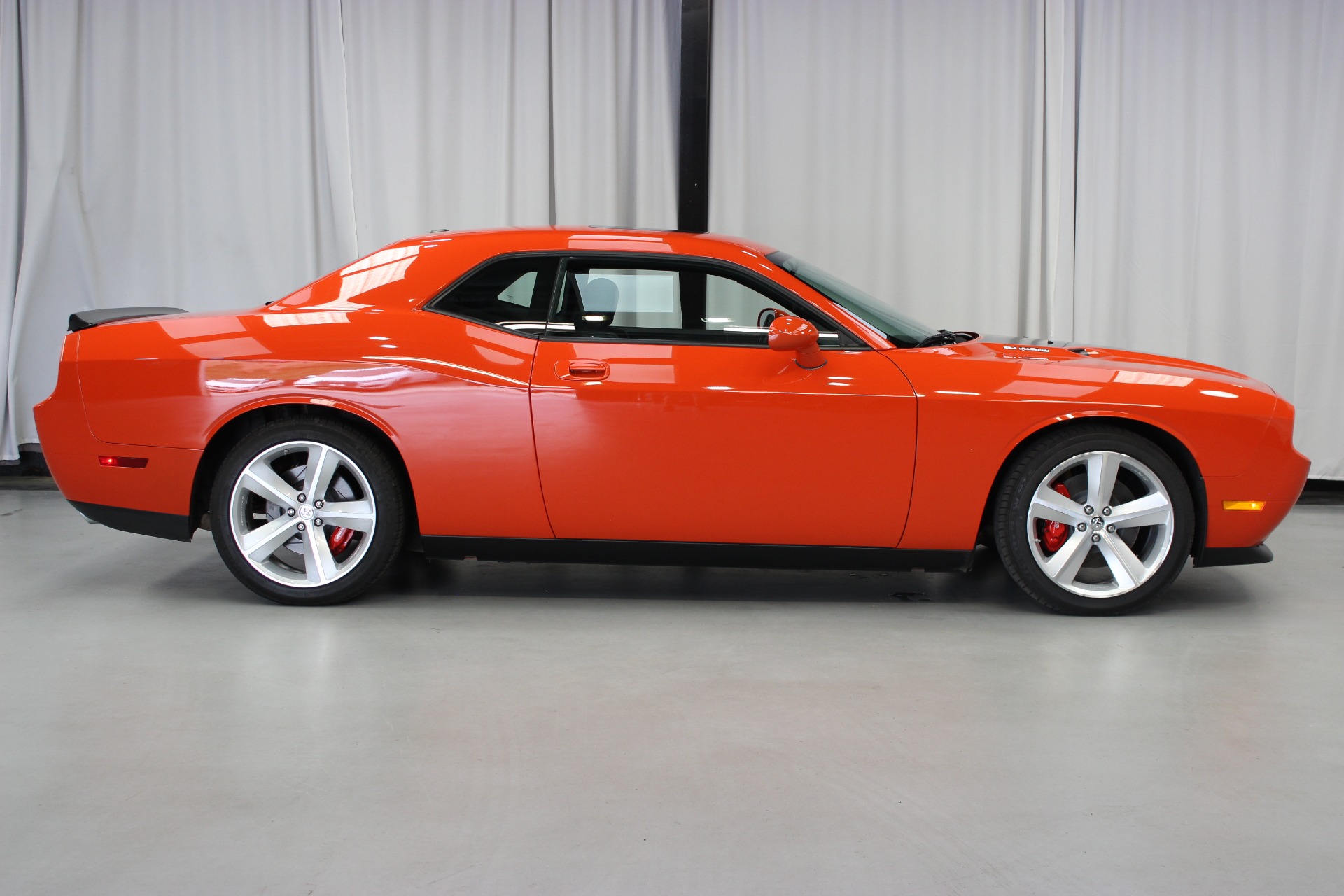 Dodge Challenger Srt8 2022 Side View