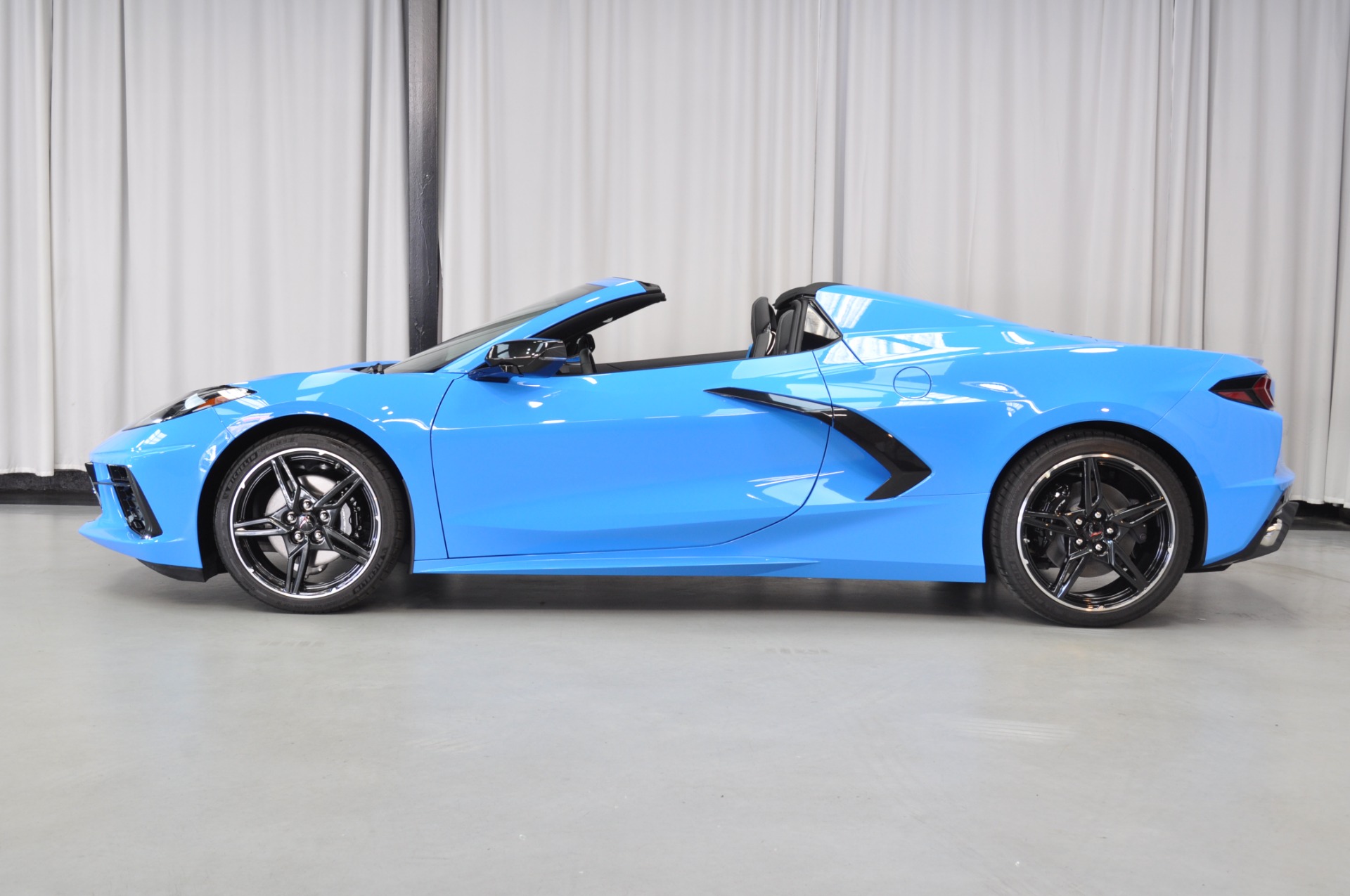 Corvette Stingray 2022 Convertible Blue