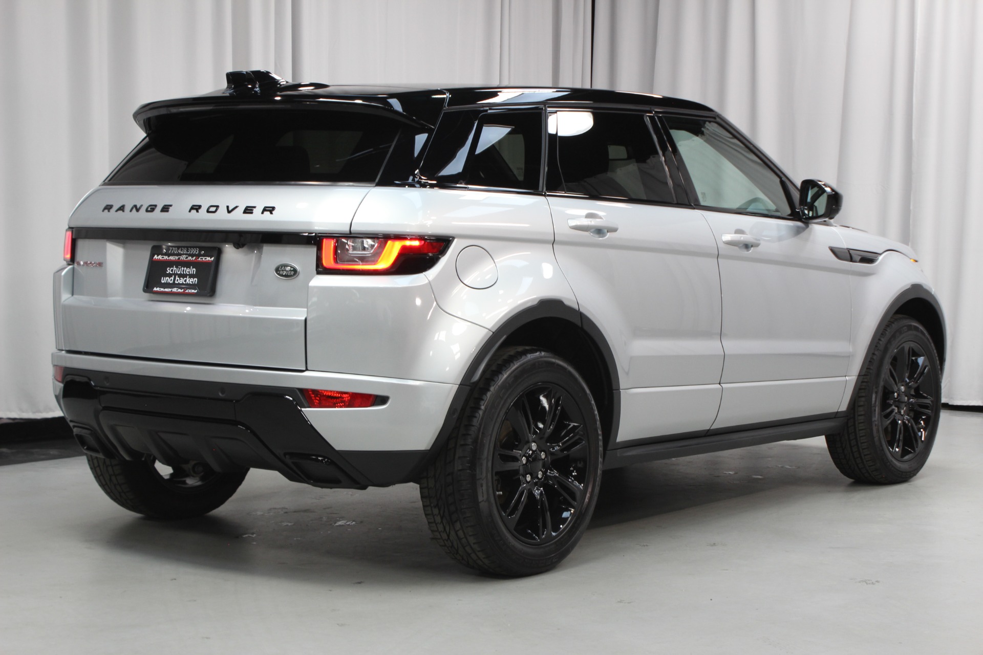 Range Rover Evoque White Black Rims