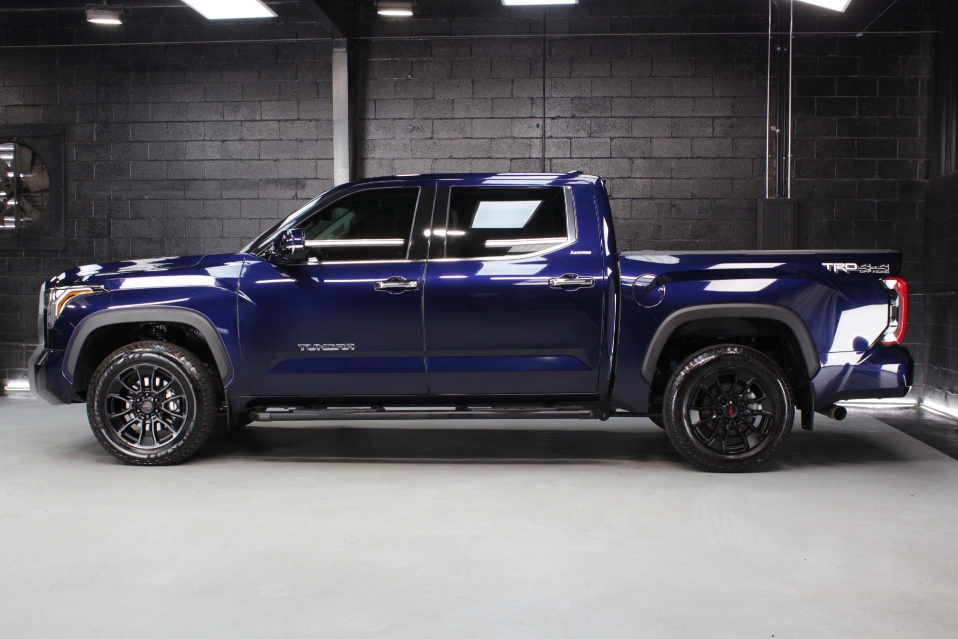 2022 Toyota Tundra Lifted Blue